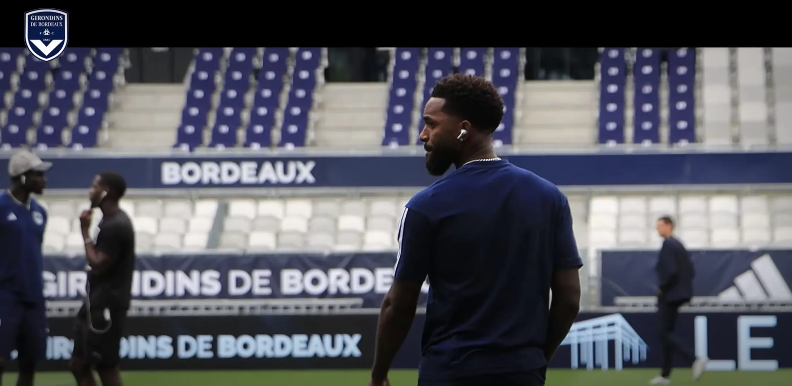 Le corps arbitral pour Laval-Bordeaux (J35) : Mikaël Lesage au sifflet - Girondins33 - Site d ...